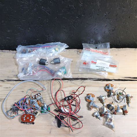 Bulk Lot 06 Bass Preamps Gibson Output Jack Emg Pots And Reverb Uk