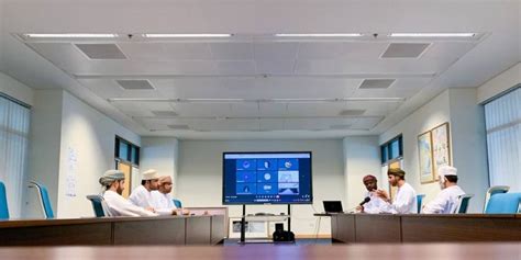 هيئة الطيران المدني تعقد اجتماعا لممثلي مجموعات الطقس في سلطنة عُمان