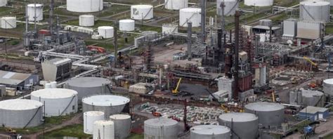 Oil Ticks Up After Eia Confirms Huge Crude Draw