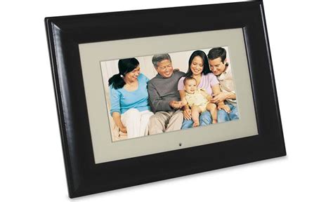 Pandigital Photo Frame With 7 Lcd Screen And 128mb Built In Memory At