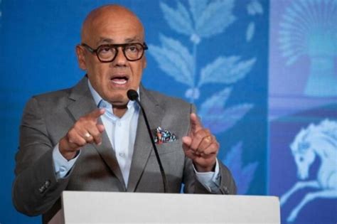 Jorge Rodríguez negó que estuviera en una isla paradisíaca con un negociador de EEUU Porlavisión