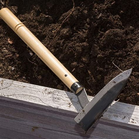 Kings County Tools Japanese Triangular Hoe Review Japanese Garden Craft