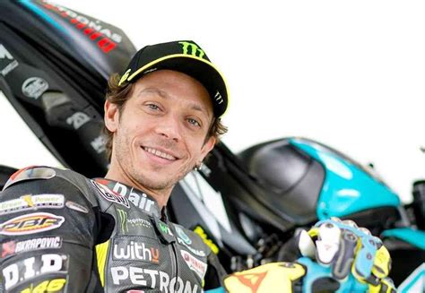 Profil Valentino Rossi Agama Karier Bisnis Kekayaan Dan Fakta Menarik