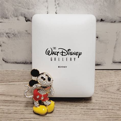 VINTAGE WALT DISNEY SWAROVSKI MICKEY MOUSE BROOCH SIG Gem