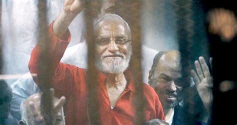 مصر إحالة أوراق مرشد الإخوان و7 آخرين للمفتي