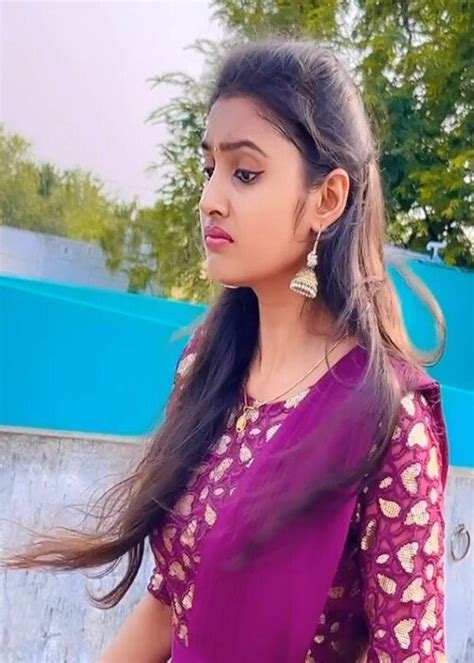 Sundar Ladki Ka Photoसुंदर लड़की का फोटो Ladki Ki Photo