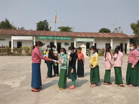 မန့်ဟီးရိုးမြို့၌ ၇၇ နှစ်မြောက် တပ်မတော်နေ့ အထိမ်းအမှတ် သတင်းစကား လက်ကမ်းစာစောင်များ ဖြန့်ဝေ