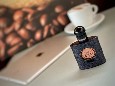 Black Opium Yves Saint Laurent аромат — аромат для женщин 2014