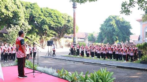 Gubernur Koster Lepas Kontingen KORMI Bali Ke Fornas VII Bandung Jabar