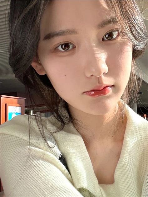 Ghim C A Girl Tr N G I Trung G I