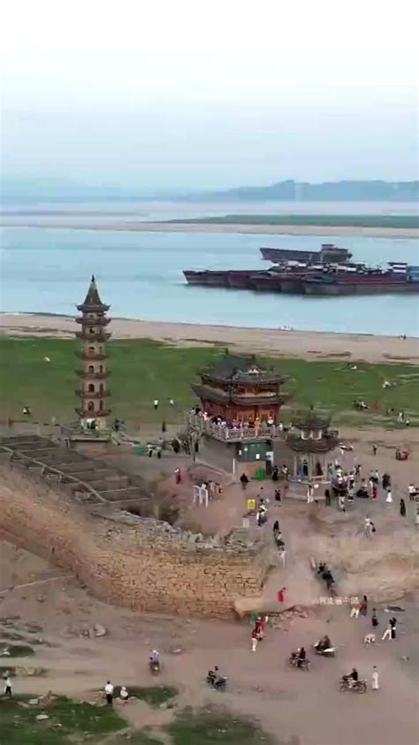 网络国赵无界 on Twitter 鄱阳湖水干枯千年石岛落星墩露出全貌 https t co HVjRLo9e49