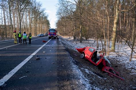 Tragiczny wypadek w Wielkopolsce Zginęły dwie osoby RMF 24