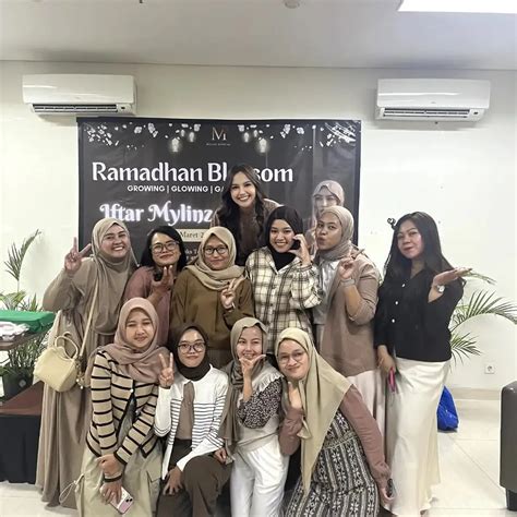 6 Potret Mahalini Buka Puasa Bareng Fans Penuh Kehangatan Sudah