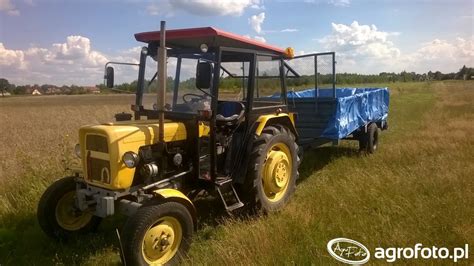 Fotografia Ciagnik Ursus C 330 I Rozrzutnik 3 5t 657302 Galeria