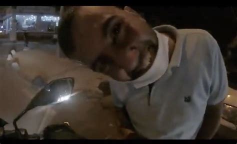 Kanka Bu Ne Diyerek Motosikletlinin Kamerasını Merak Eden Adamın