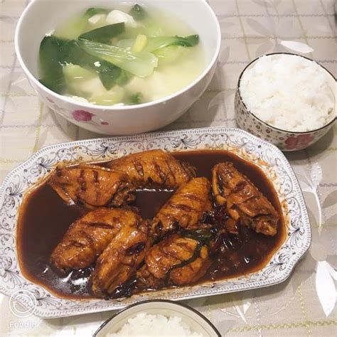 【外婆教我的红烧鸡翅·连汤汁都狠好吃！！！图片】伟烨v2下厨房