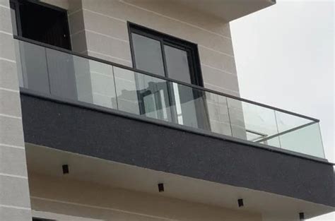 Balcony Polished Aluminium Glass Railing For Home 12 Mm At ₹ 1100