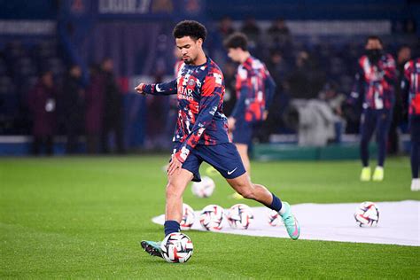 Revue De Presse Psgmanchester City Arrive Zaïre Emery à Lombre