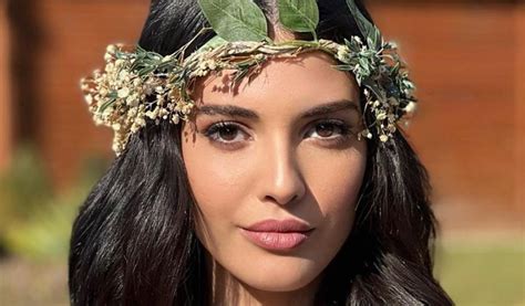 Mahassine Merabet aslen nereli boyu kaç evli mi burcu ne yaşı kaç