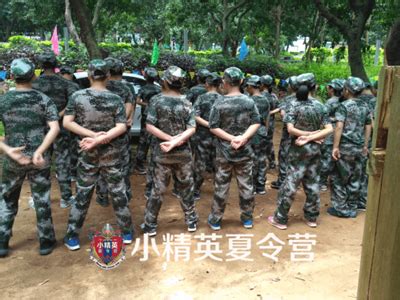 厦门小小特种兵夏令营 厦门特种兵军事夏令营
