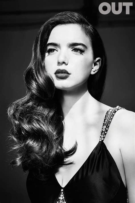 The Hottest Dylan Gelula Photos Around The Net Thblog