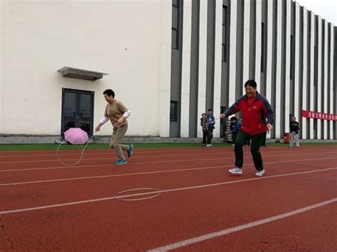 小雨难挡运动热情 青岛兴城路街道第六届悦动兴城居民运动会开幕 半岛网