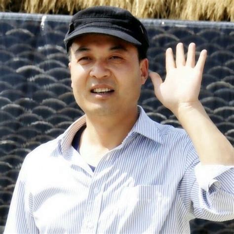 咸阳市归侨侨眷技能培训班来武功考察铺铺旺集团武功电商中心工作魏雷