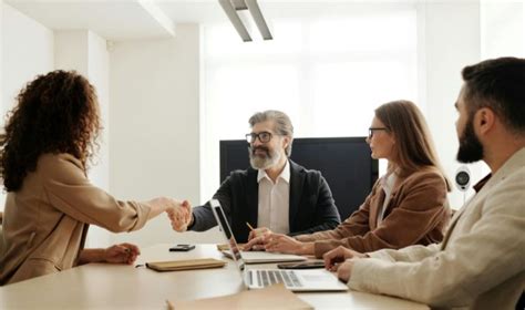 Why Your Business Needs Application Tracking Software