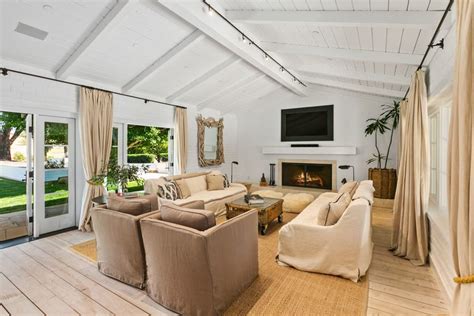 Inside Sandra Bullocks San Diego Farm Listed For 6 Million Homes