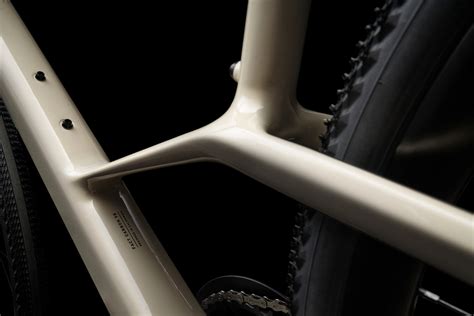 Specialized Sirrus Carbon Struts Its Stuff For Comfort On The Commute Bikerumor