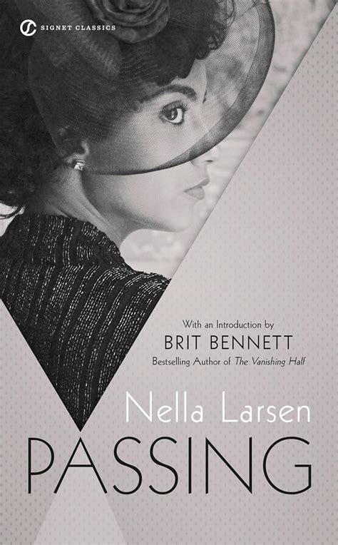 Passing Larsen Nella Bennett Brit 9780593437841 Books