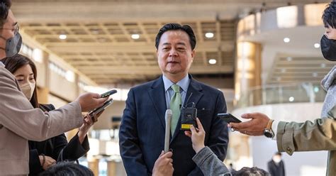 한·미·일 외교차관 협의회 일정 설명하는 조현동 외교부 1차관