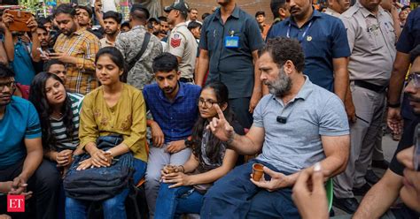 Mukherjee Nagar Rahul Gandhi Interacts With Students Preparing For