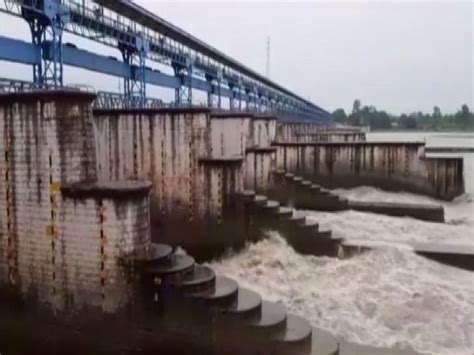 Uttarakhand Over One Lakh Cusecs Water Released From Banbasa Sharda