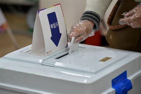 대조영도 모르고 대통령 한다선거벽보 낙서한 70대 벌금형