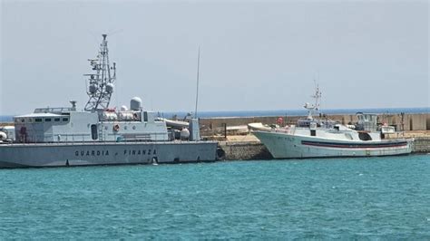 Porto Empedocle Peschereccio Sequestrato Con Sei Tonnellate Di Cocaina