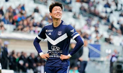 Солонгосын алдарт хөлбөмбөгчний нууц бичлэг цахим орчинд тархаж шуугиан дэгдээв