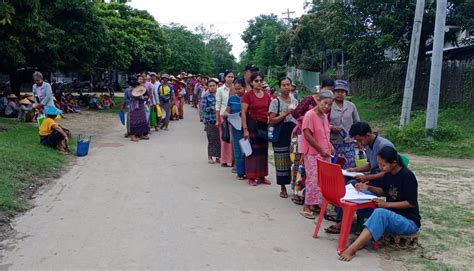 ကန့်ဘလူမြို့၌ တန်ဖိုးသင့်စားသောက်ကုန်များ ရပ်ကွက်အလိုက် ရောင်းချပေးလျက