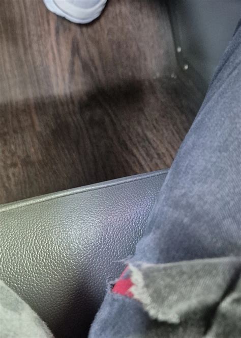 아 미친 바지 찢어짐 오덕양성소 에펨코리아