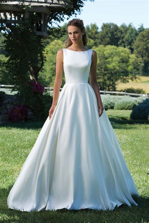 Choosing Wedding Underwear The Wedding Secret Magazine