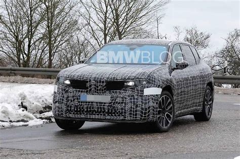 이 갈고 만들어 최대 800km 내년 출시를 앞둔 Bmw 전기차 토픽트리