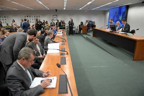 Comissão de Orçamento aprova créditos extras de R bilhões Notícias Portal da Câmara