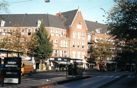 Good Use Of Massing To Break Up Facade And Create Terrace Areas