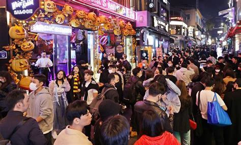 이태원서 대규모 인명사고심정지 상태 50명 영상 아주경제