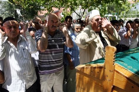 7 Yaşındaki Yusuf Gözyaşlarıyla Toprağa Verildi Son Dakika