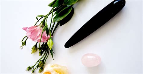 How To Choose The Right Yoni Egg Crystal Sex Egg Chakrubs The Simple Pleasures Australia