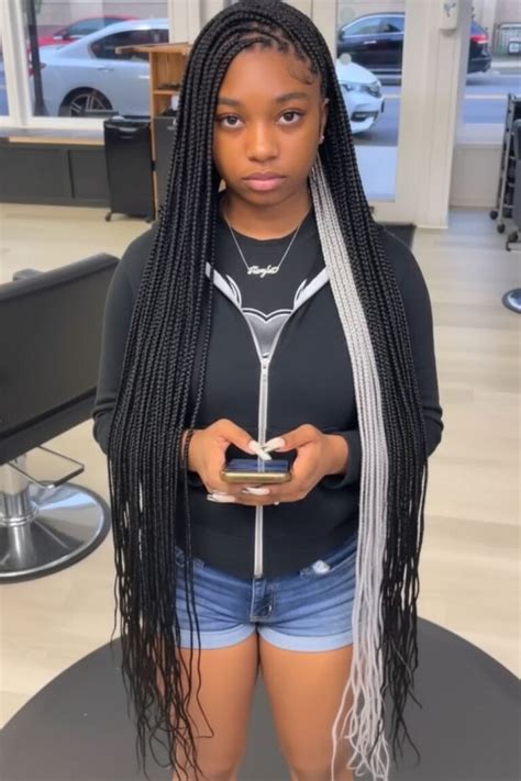 18 Trendy Single Colour Peekaboo Braids Styles You Must Try