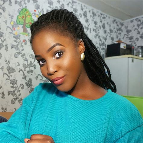 7 WAYS TO STYLE FAUX LOCS Uzzyrac S Blog