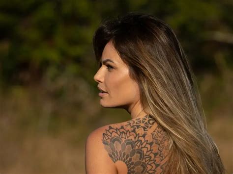 Ex BBB Nati Casassola posa nua em ensaio do OnlyFans e abre mão de