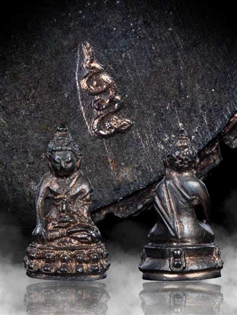 พระชัยวัฒน์ ปวเรศ วัดบวรฯ เนื้อนวะโลหะ ปี30 เว็บ วุดดี้ชลบุรี ซื้อขายพระ